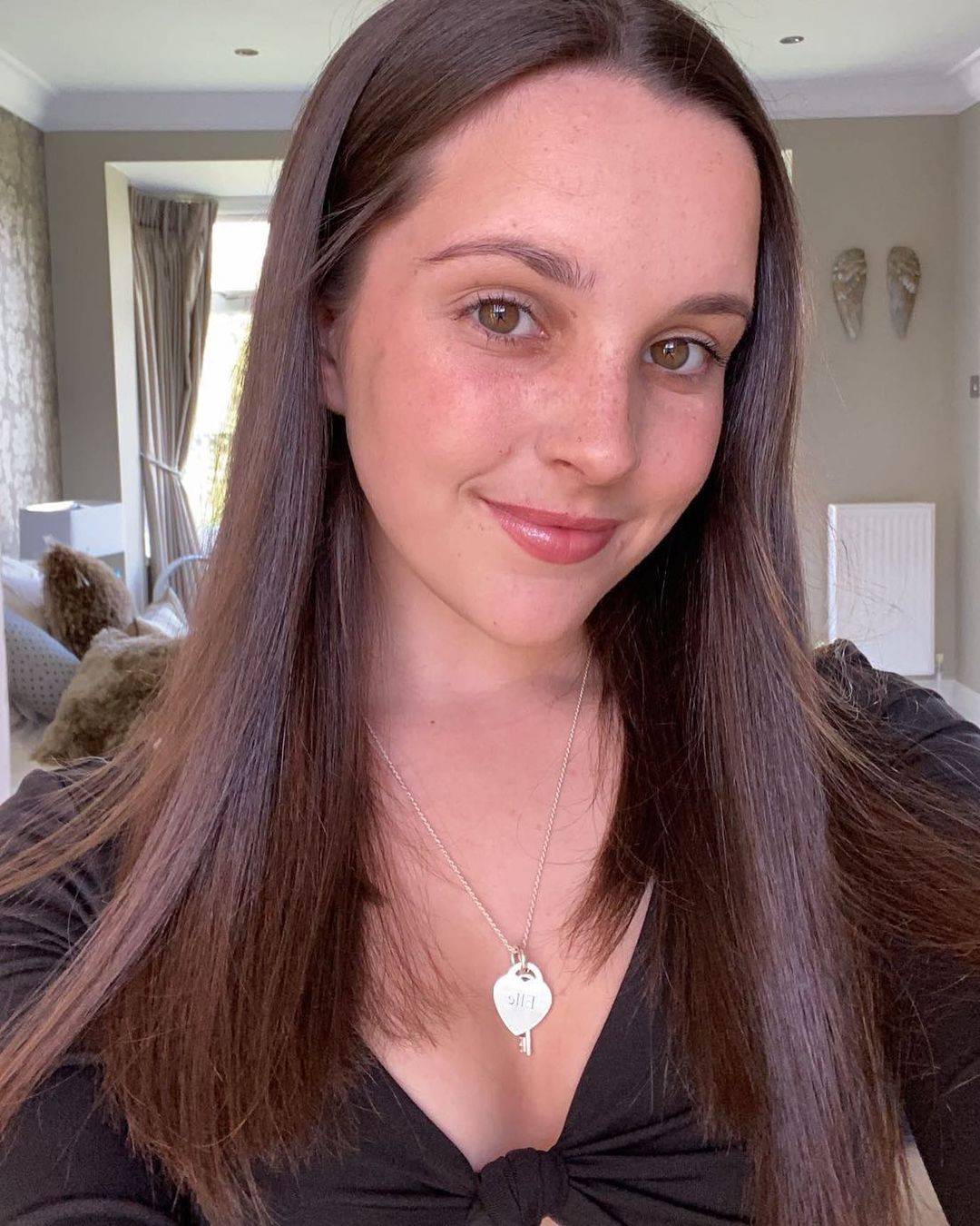 Elle Mulvaney | Scrolller