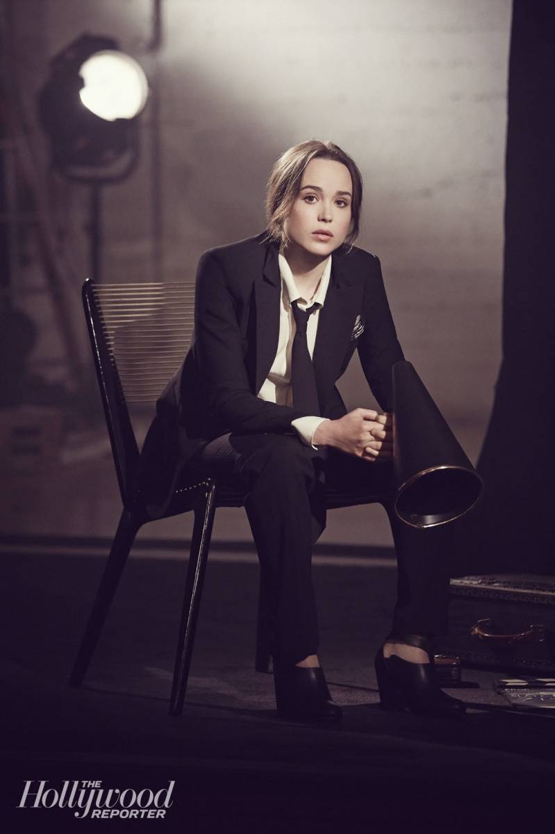 Ellen rocking a suit. | Scrolller