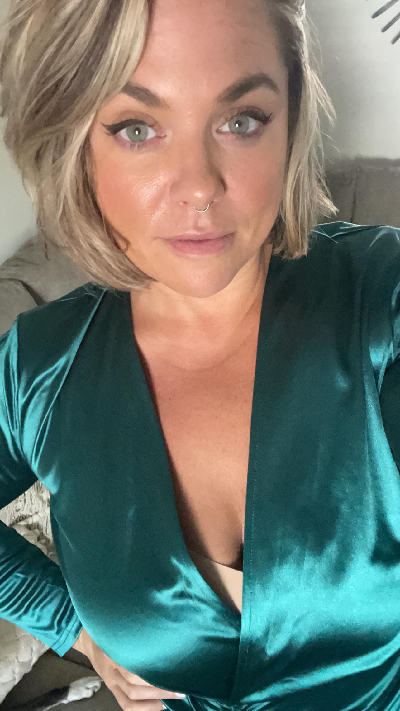 Emerald eyes | Scrolller