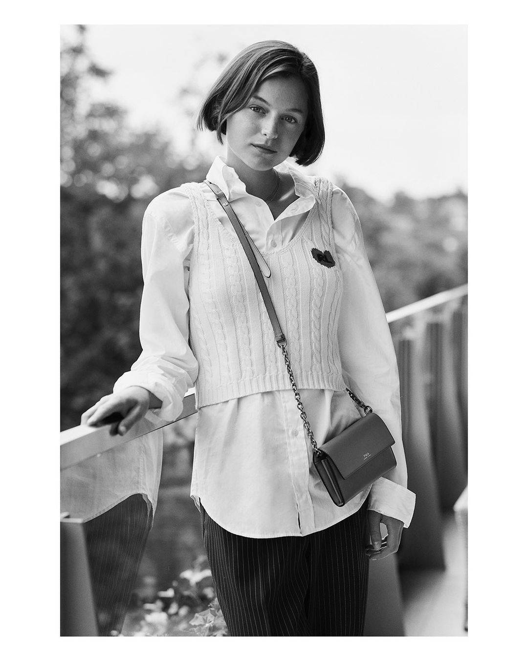 Emma Corrin | Scrolller