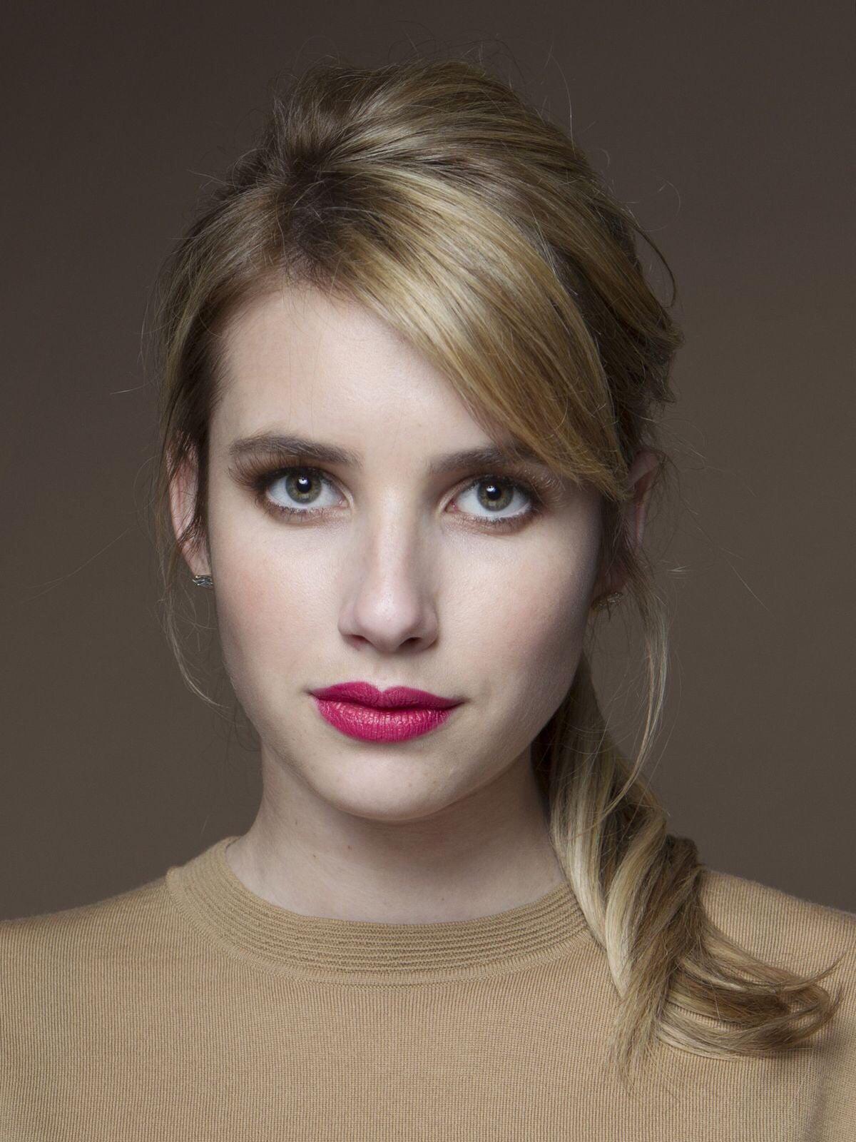 Emma Roberts | Scrolller