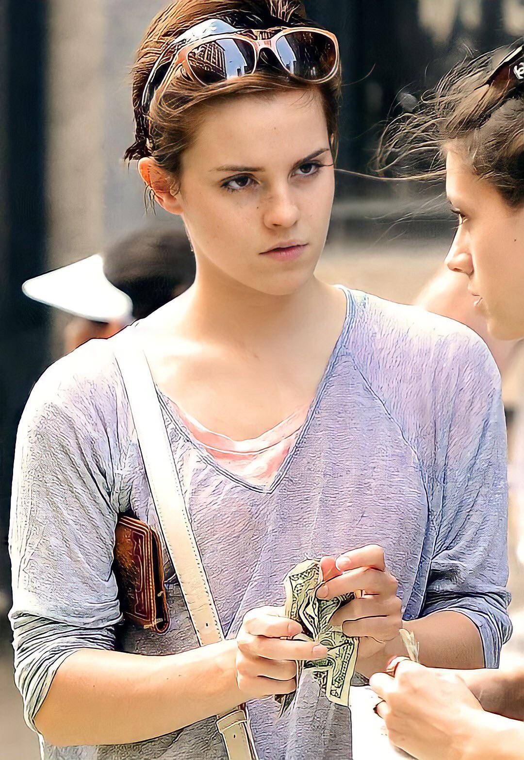 Emma Watson | Scrolller
