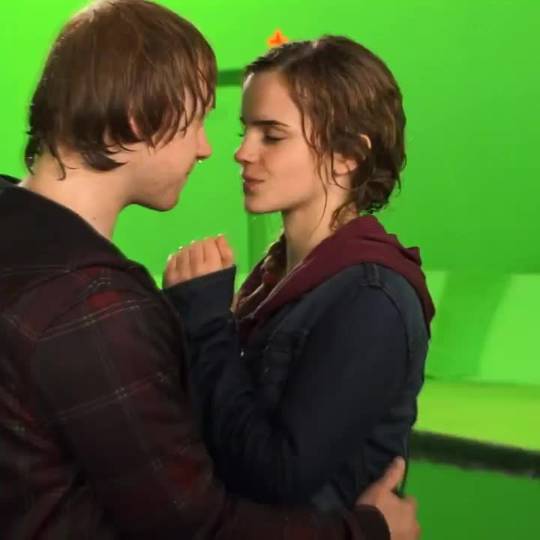 Emma Watson trying to stay in character | Scrolller