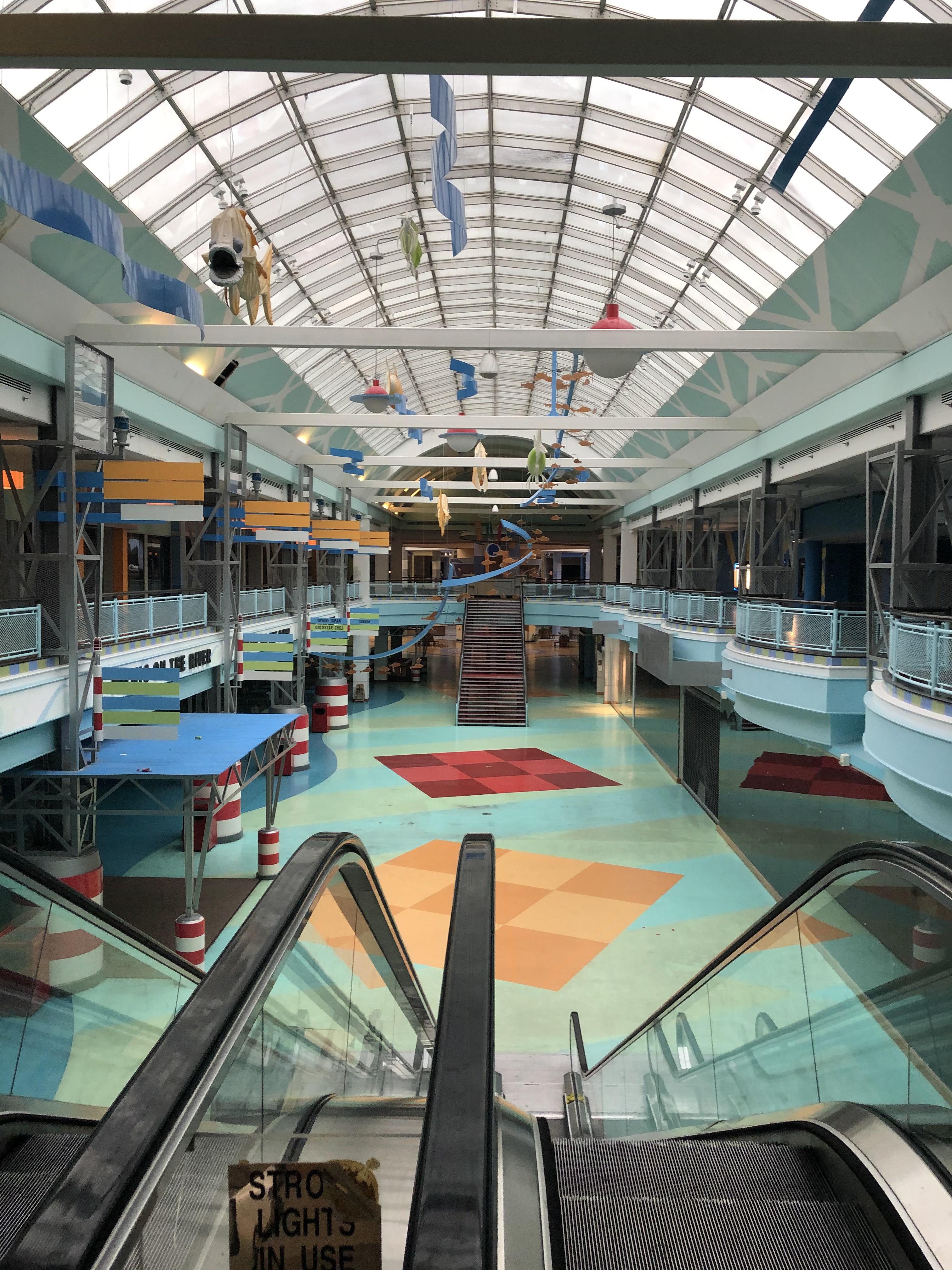 Empty mall in Cincinnati, Ohio | Scrolller