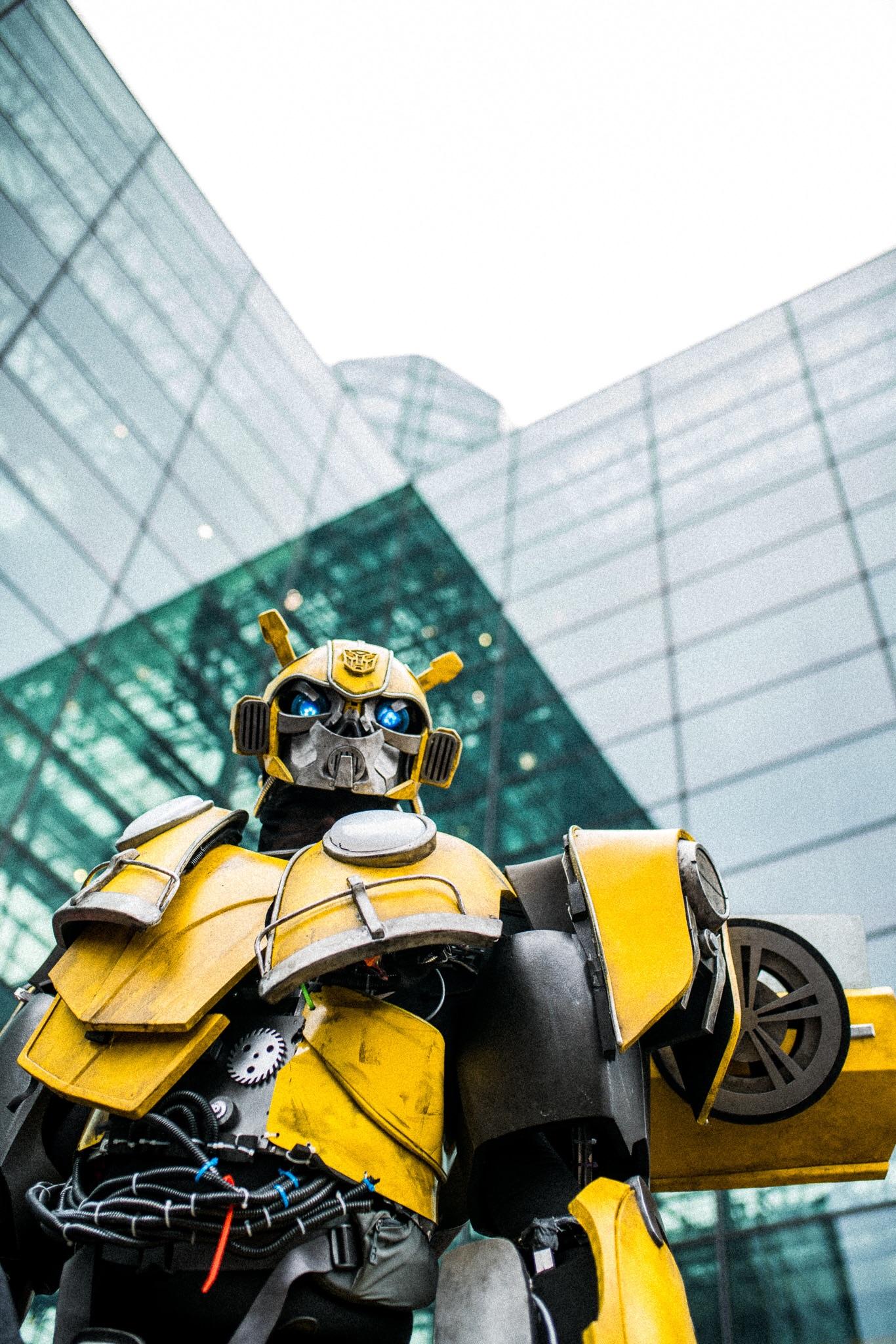 Epic BumbleBee cosplay. | Scrolller
