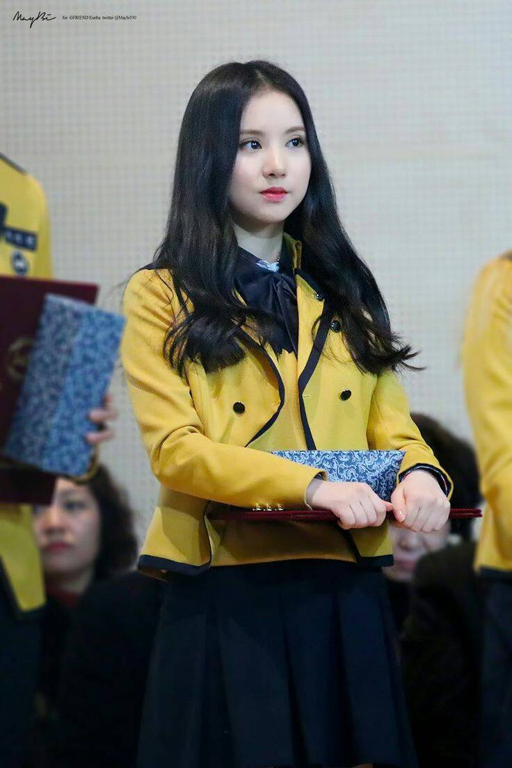 Eunha during graduation day. 🙂 | Scrolller