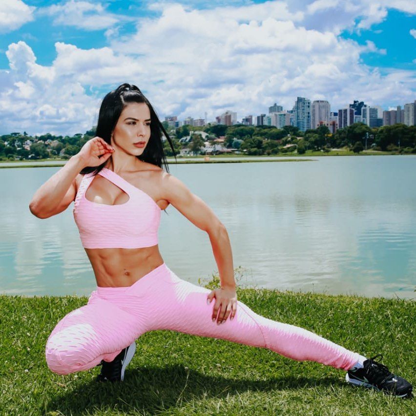 Eva Andressa | Scrolller