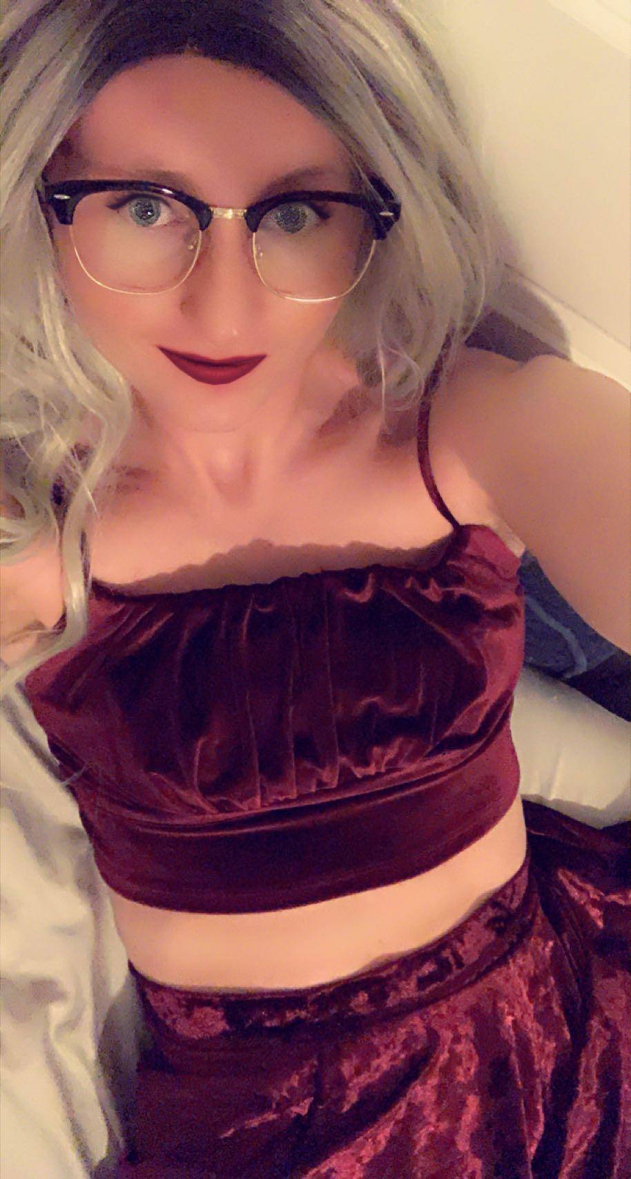 Even tho nobody cares... I got a new top today! 😁 | Scrolller