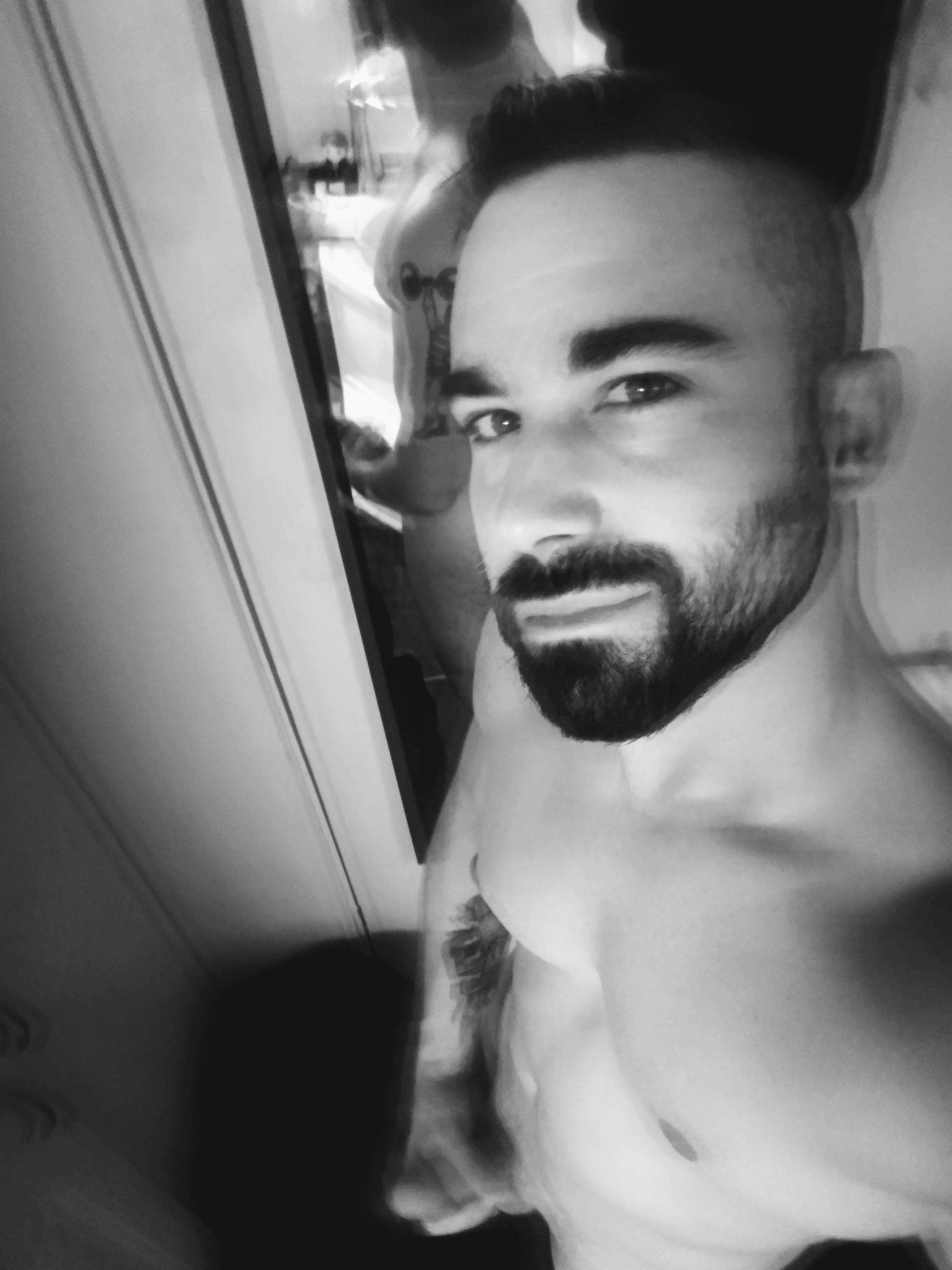 Evening boys 😘 | Scrolller