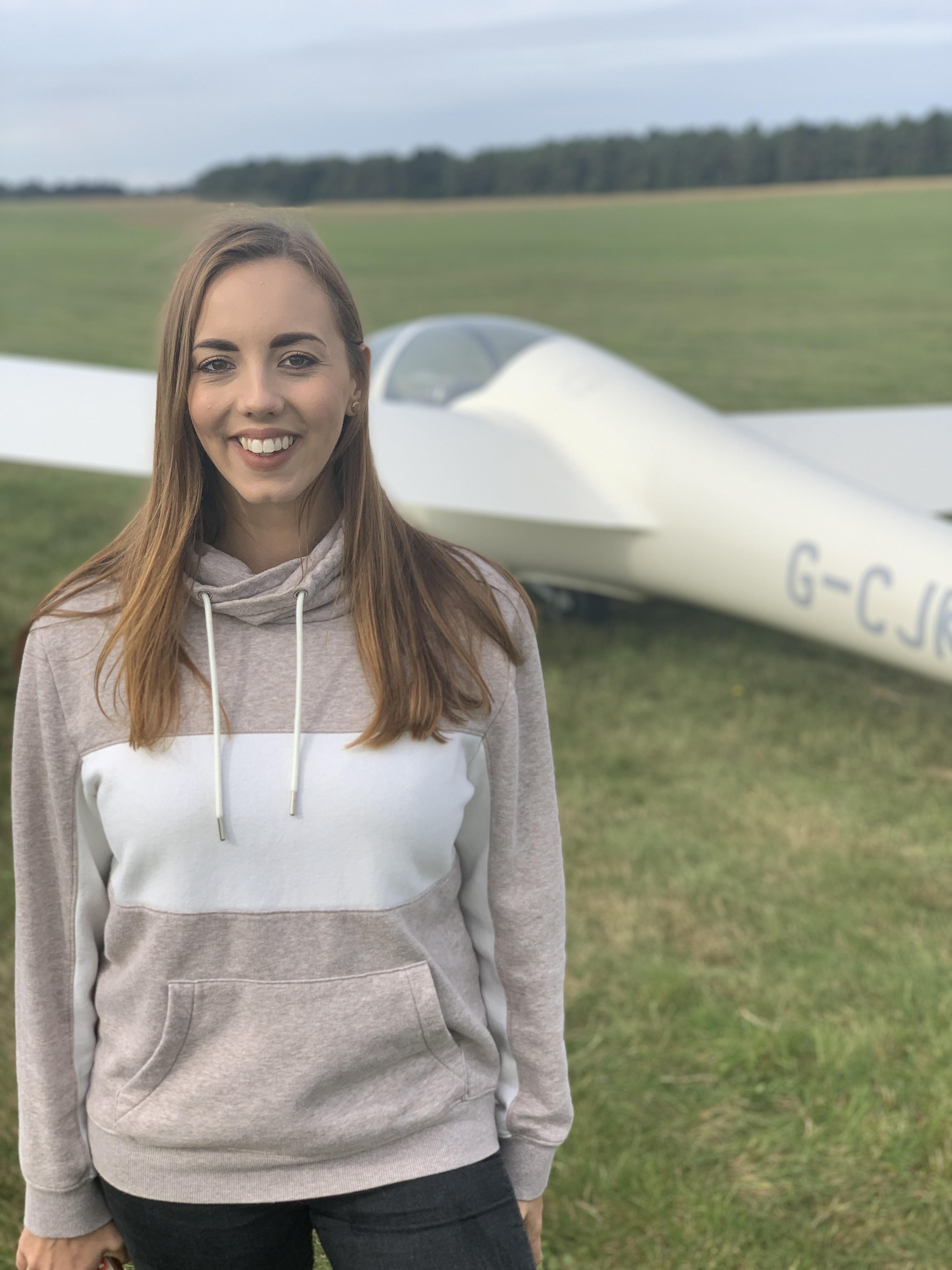 Ever been fucked in a glider cockpit? I have! 😈 | Scrolller