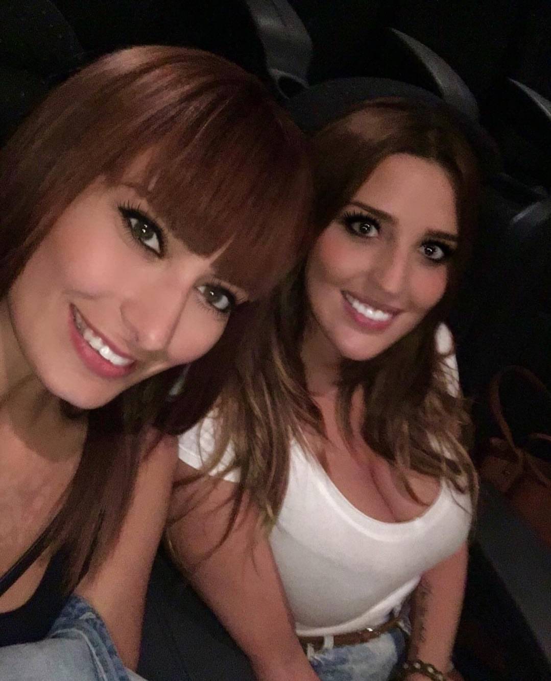 Everyone likes to take selfies with her | Scrolller