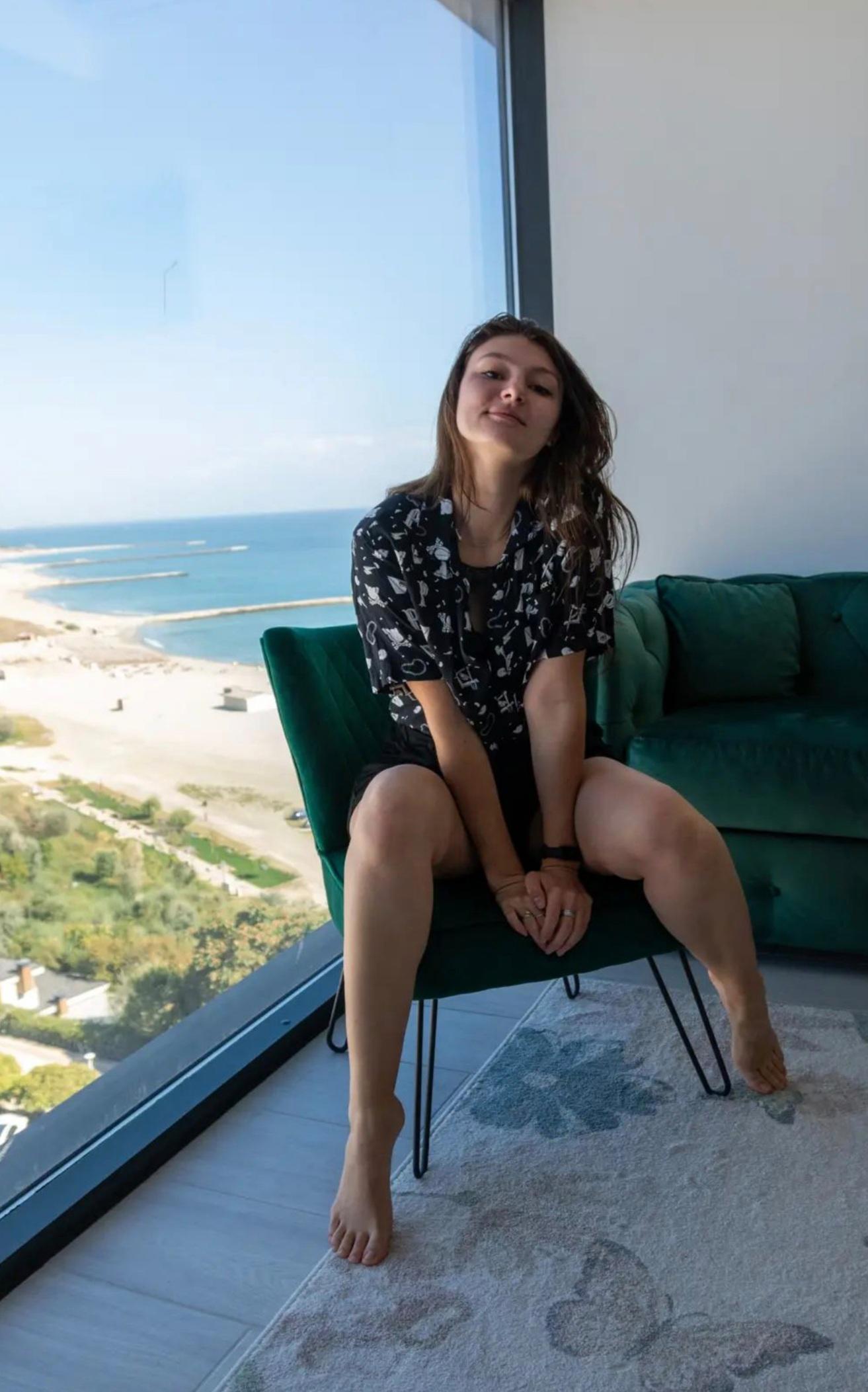 Ex college colleague | Scrolller