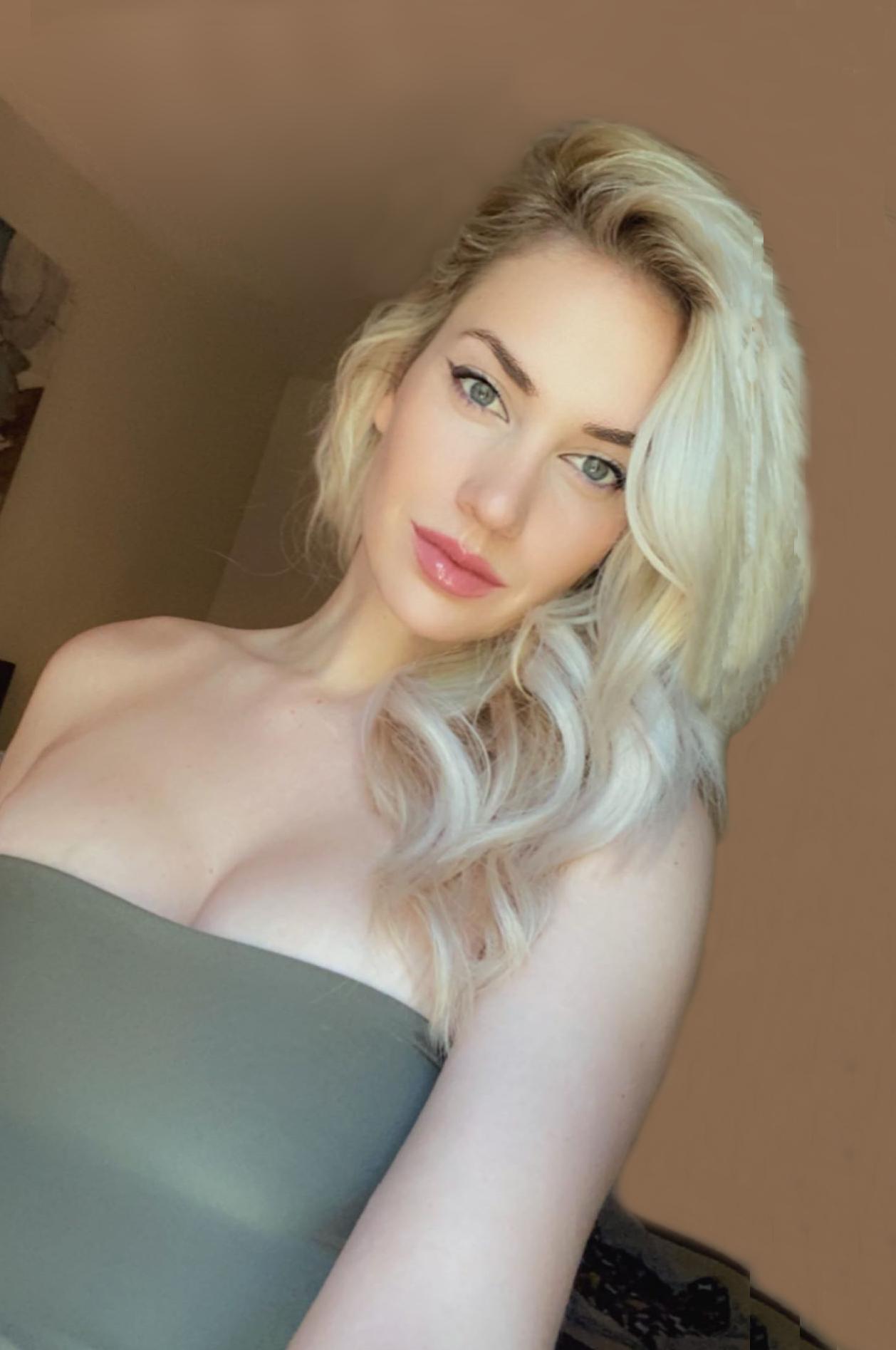 Exquisite | Scrolller