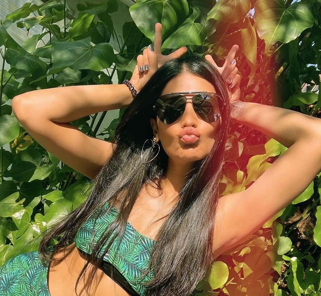 extremely smooth underarm | Scrolller