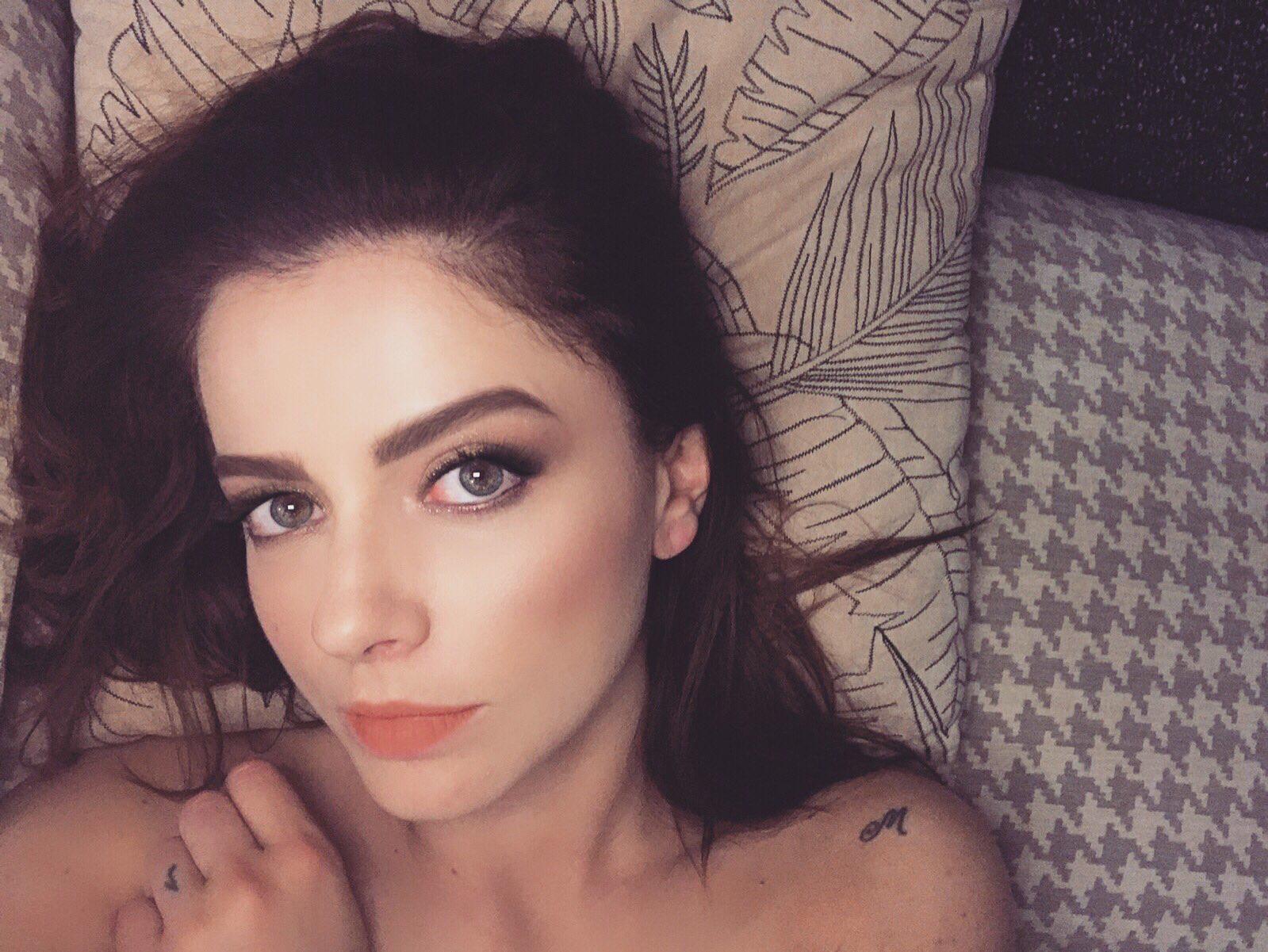 Eyes of the tiger | Scrolller