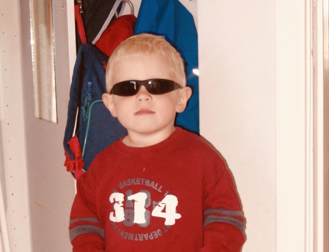 Face reveal (2005) | Scrolller