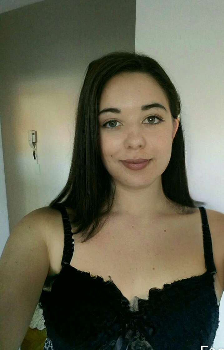 Face reveal | Scrolller