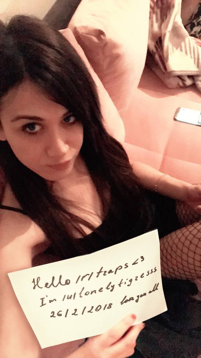 Face reveal. Verification, please? | Scrolller