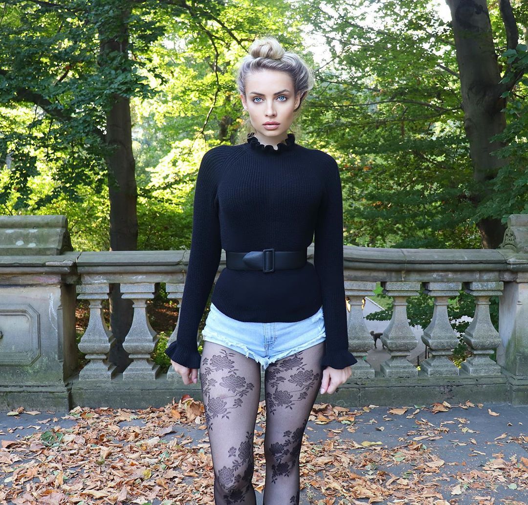 Fall day | Scrolller