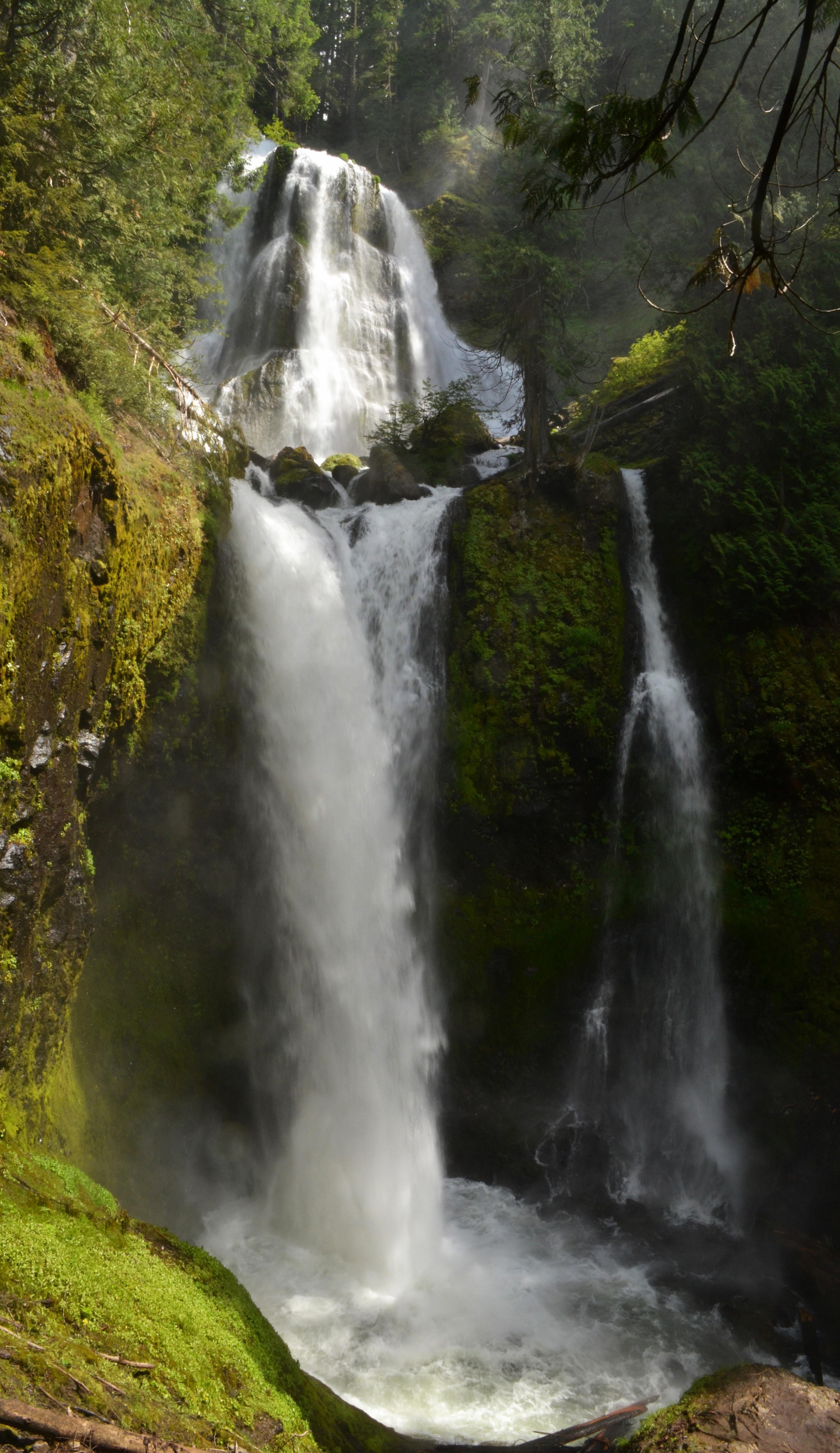 Falls Creek Falls, WA | Scrolller