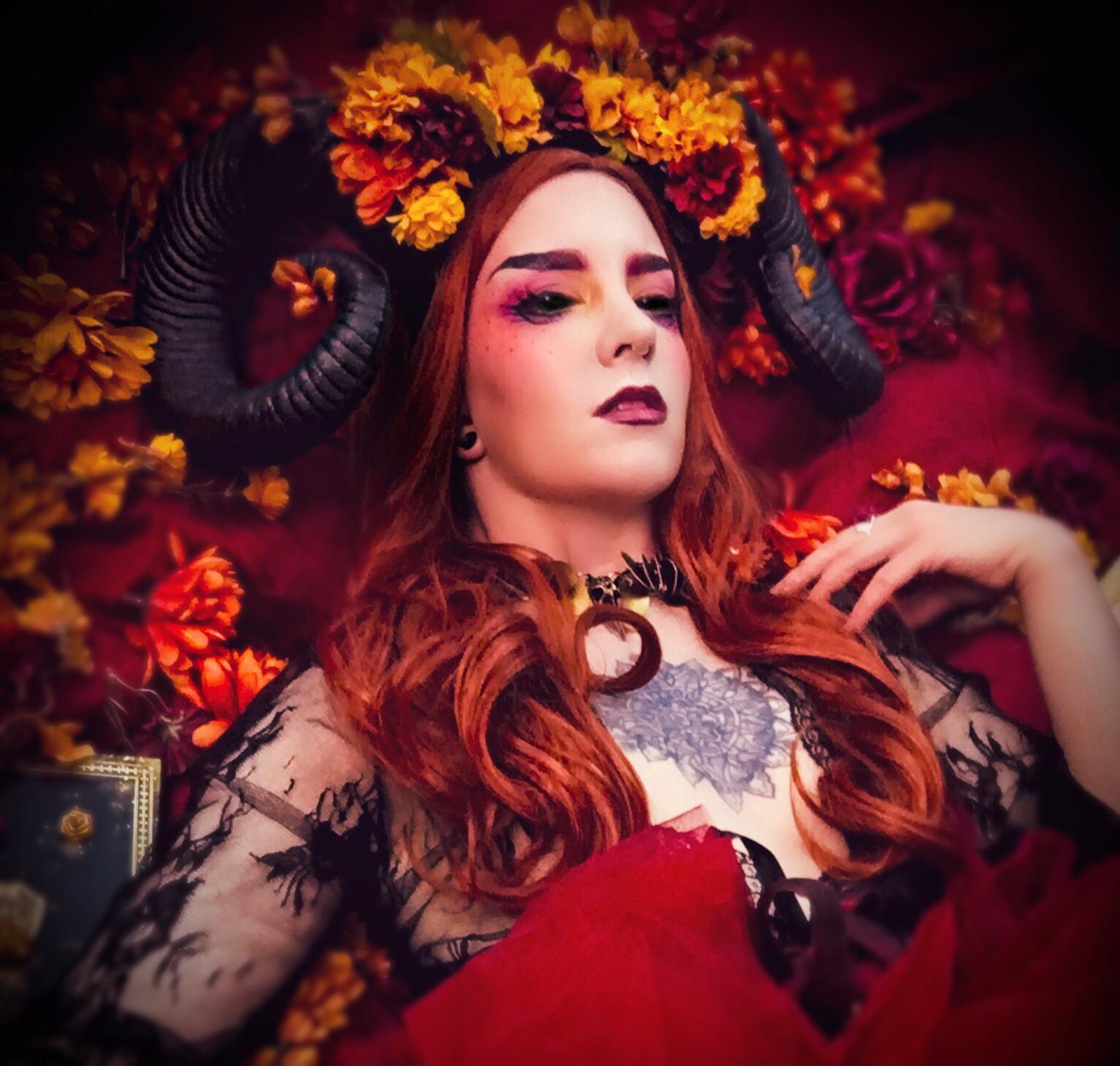 Fantasy goth, anyone? | Scrolller