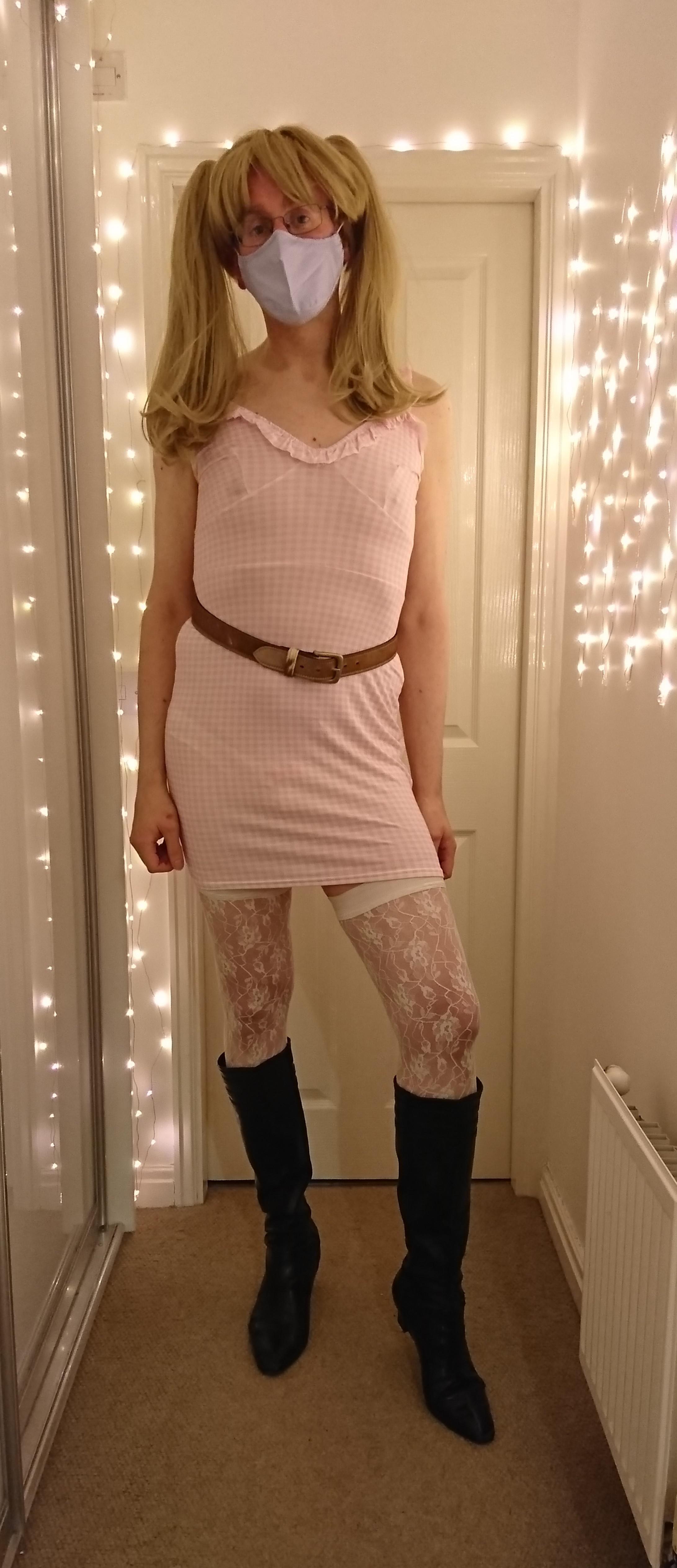 Farm girl looking for work, anything need milking? 😘 | Scrolller