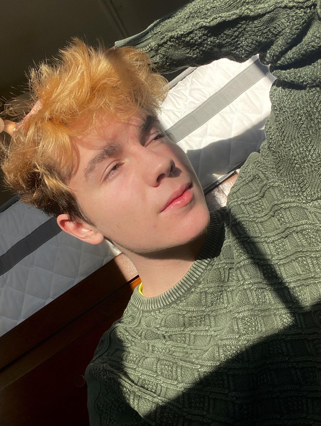 Favorite sweater | Scrolller