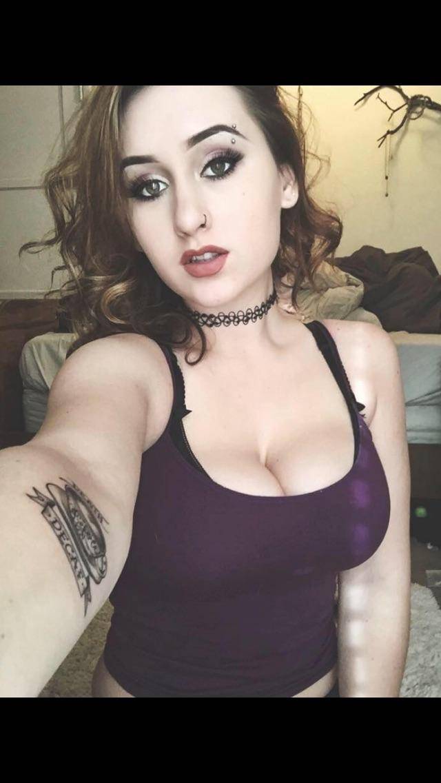 FB friend's girlfriend | Scrolller