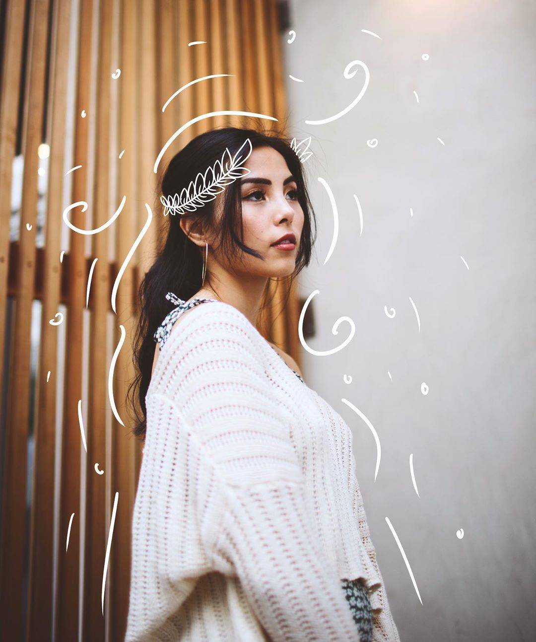 Feel her energy | Scrolller