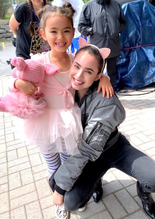 "Feel the Beat" bts. | Scrolller