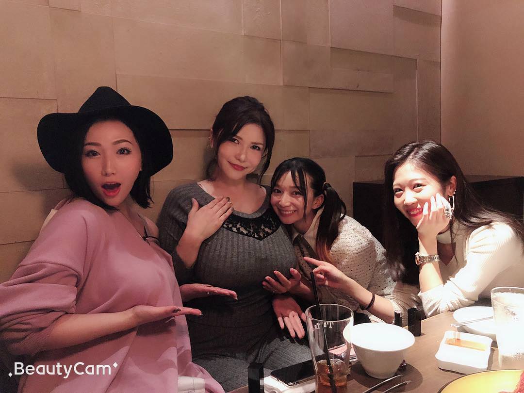 Feelin' it | Scrolller