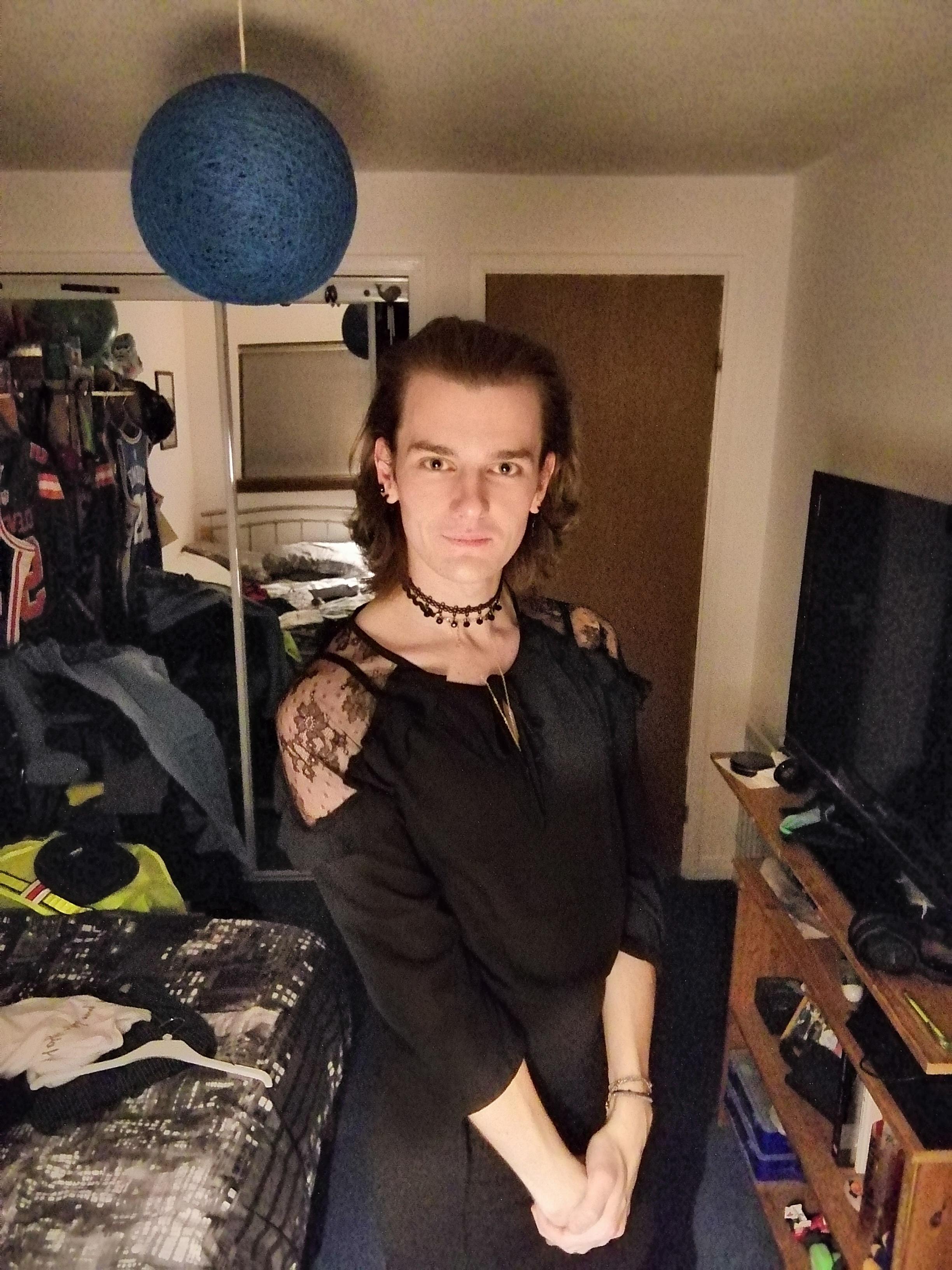 Feeling a little goth | Scrolller