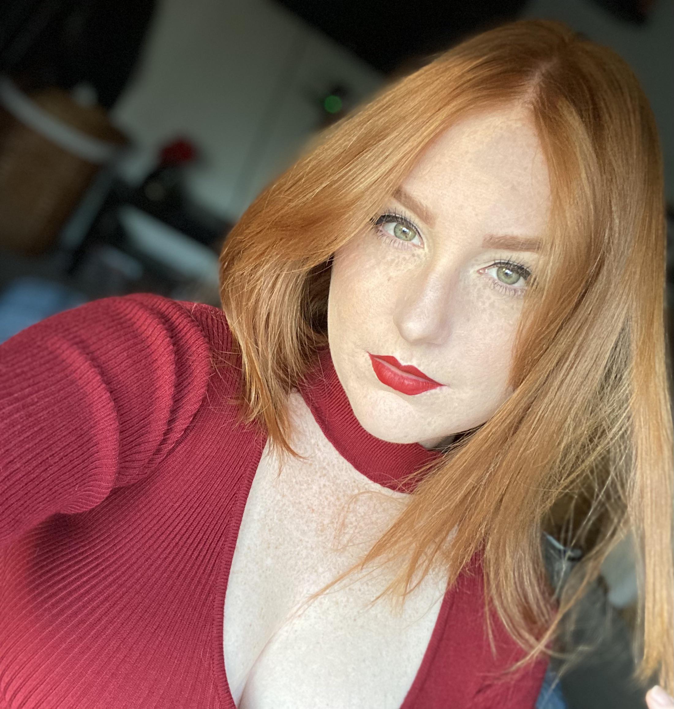 Feeling classy in red (over 18) | Scrolller