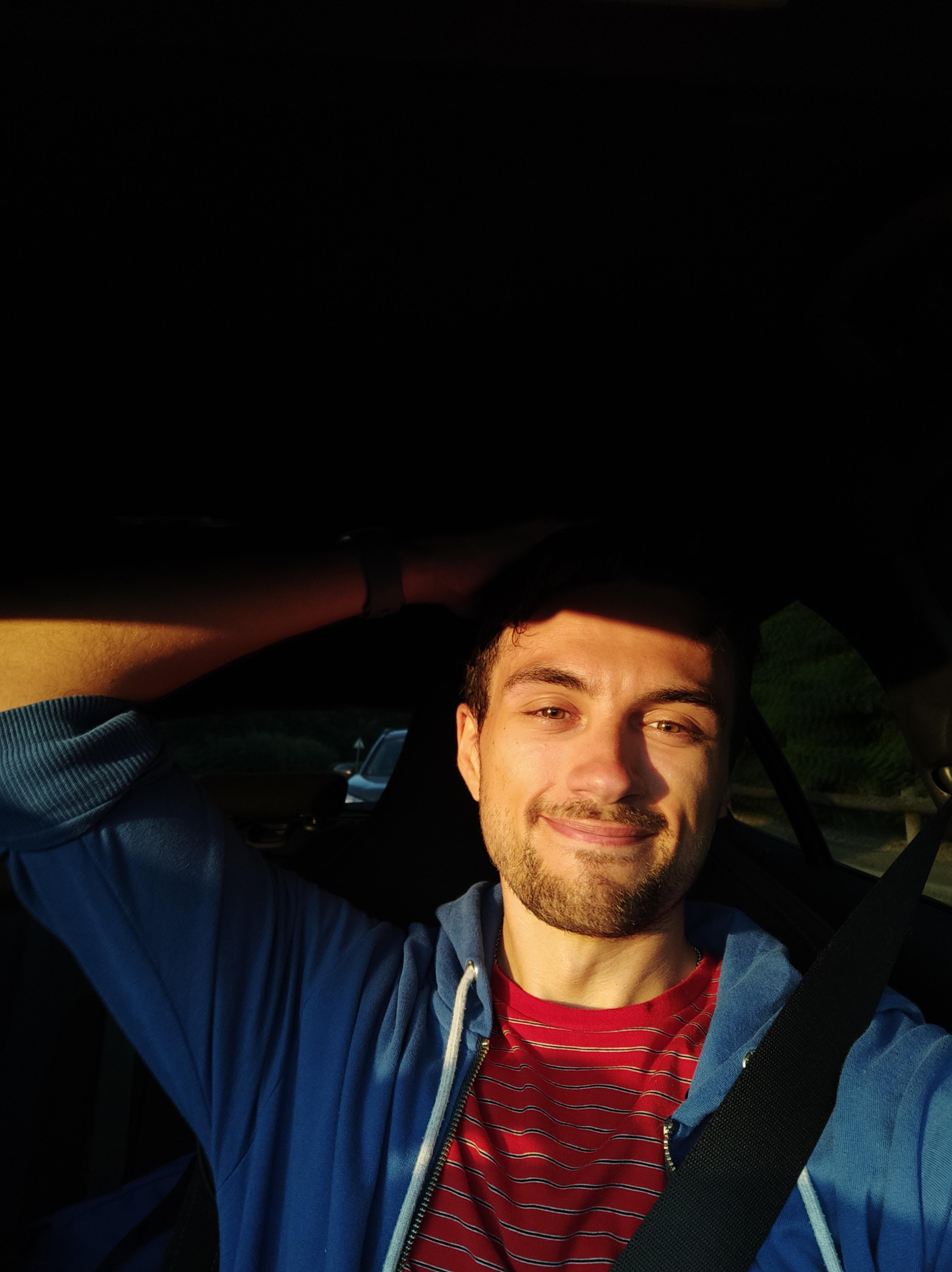 Feeling cute ! | Scrolller