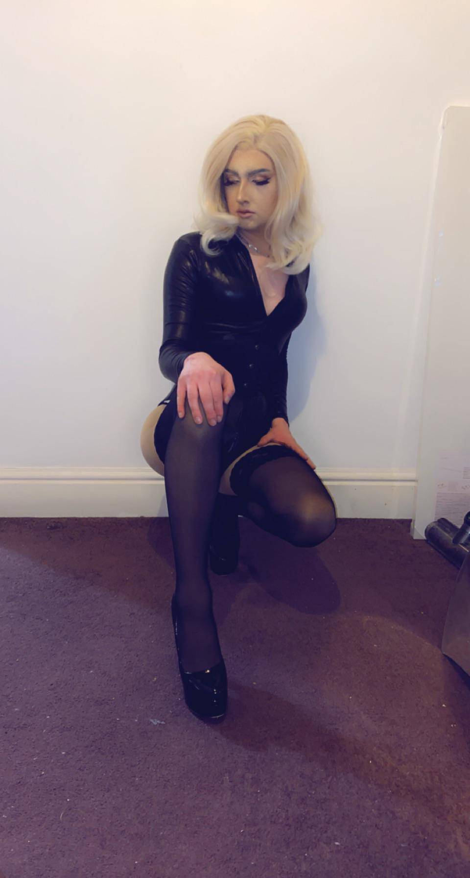 Feeling dominant xx | Scrolller