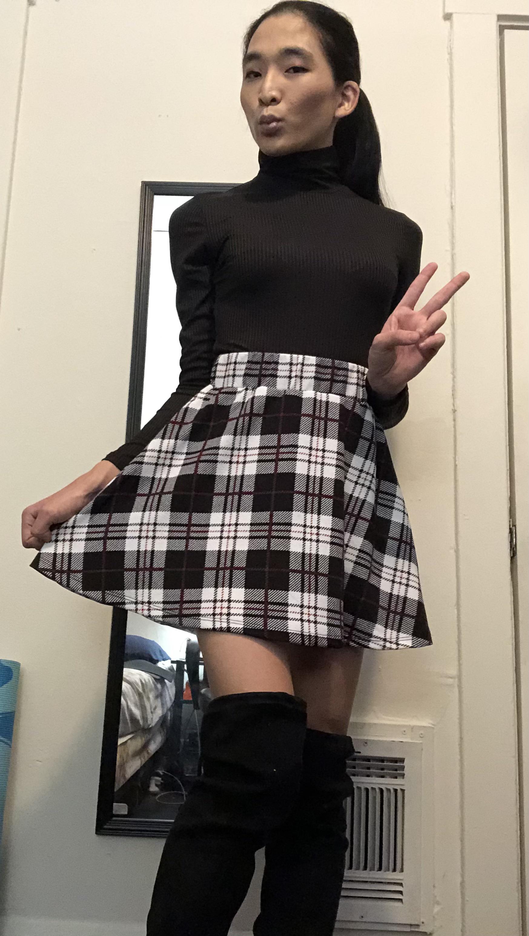 Feeling extra girly tonight 🥰 | Scrolller