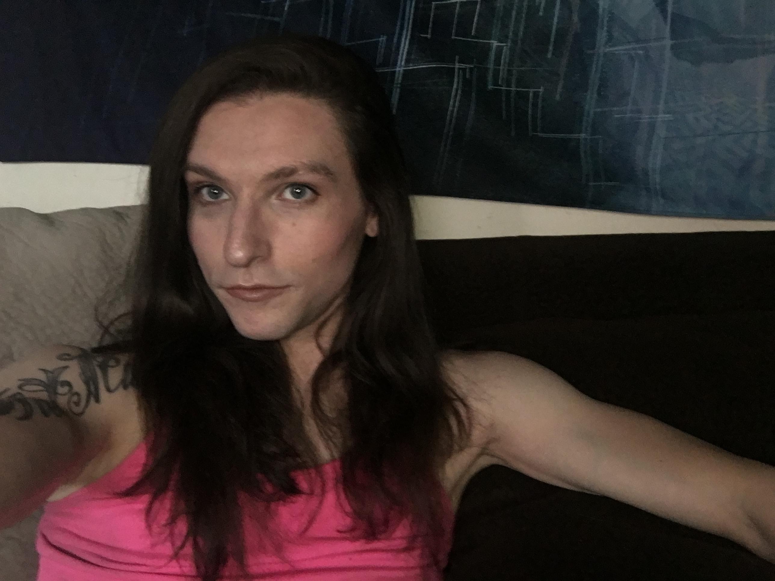 feeling fem | Scrolller