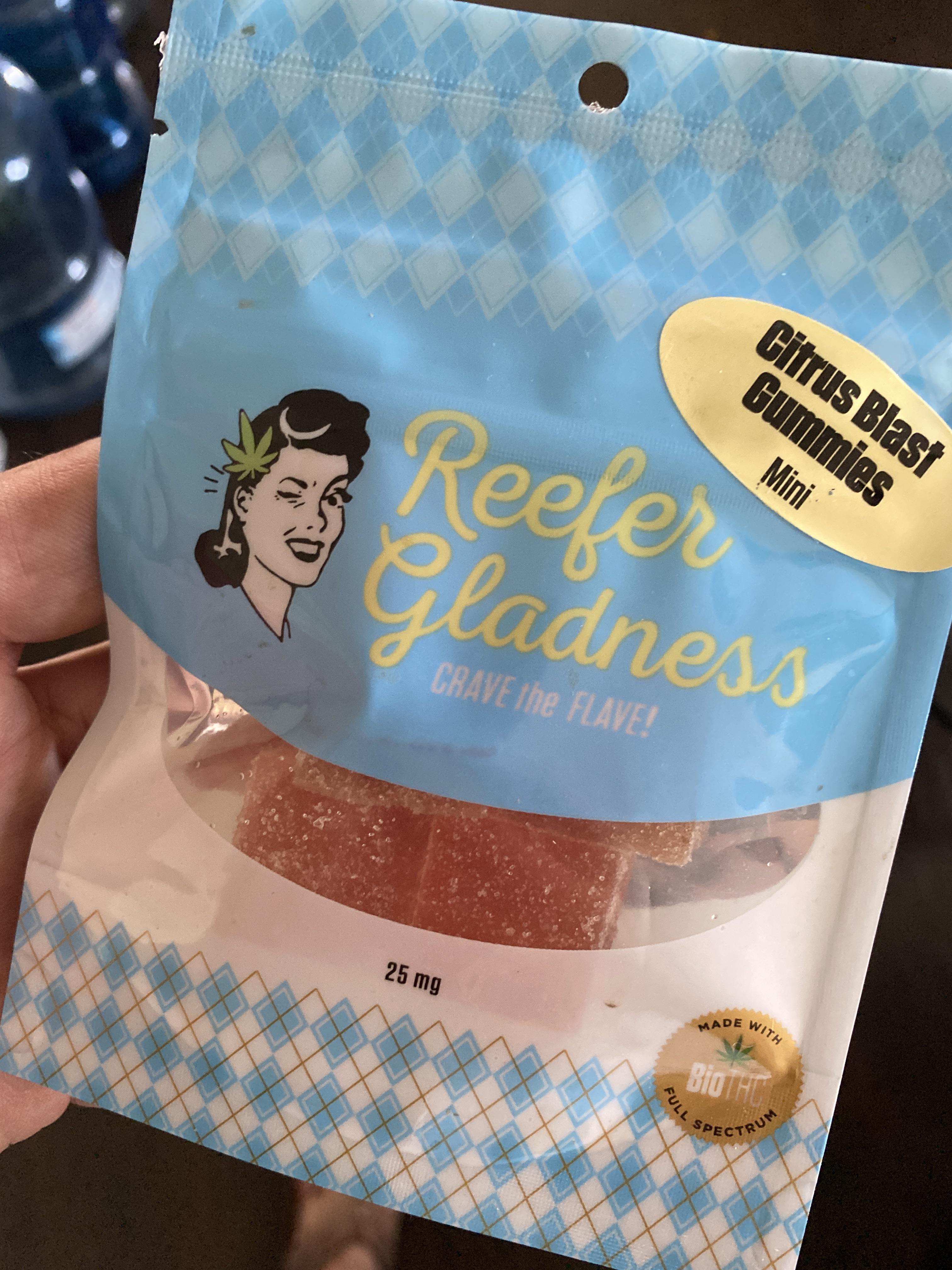 Feeling gummy | Scrolller