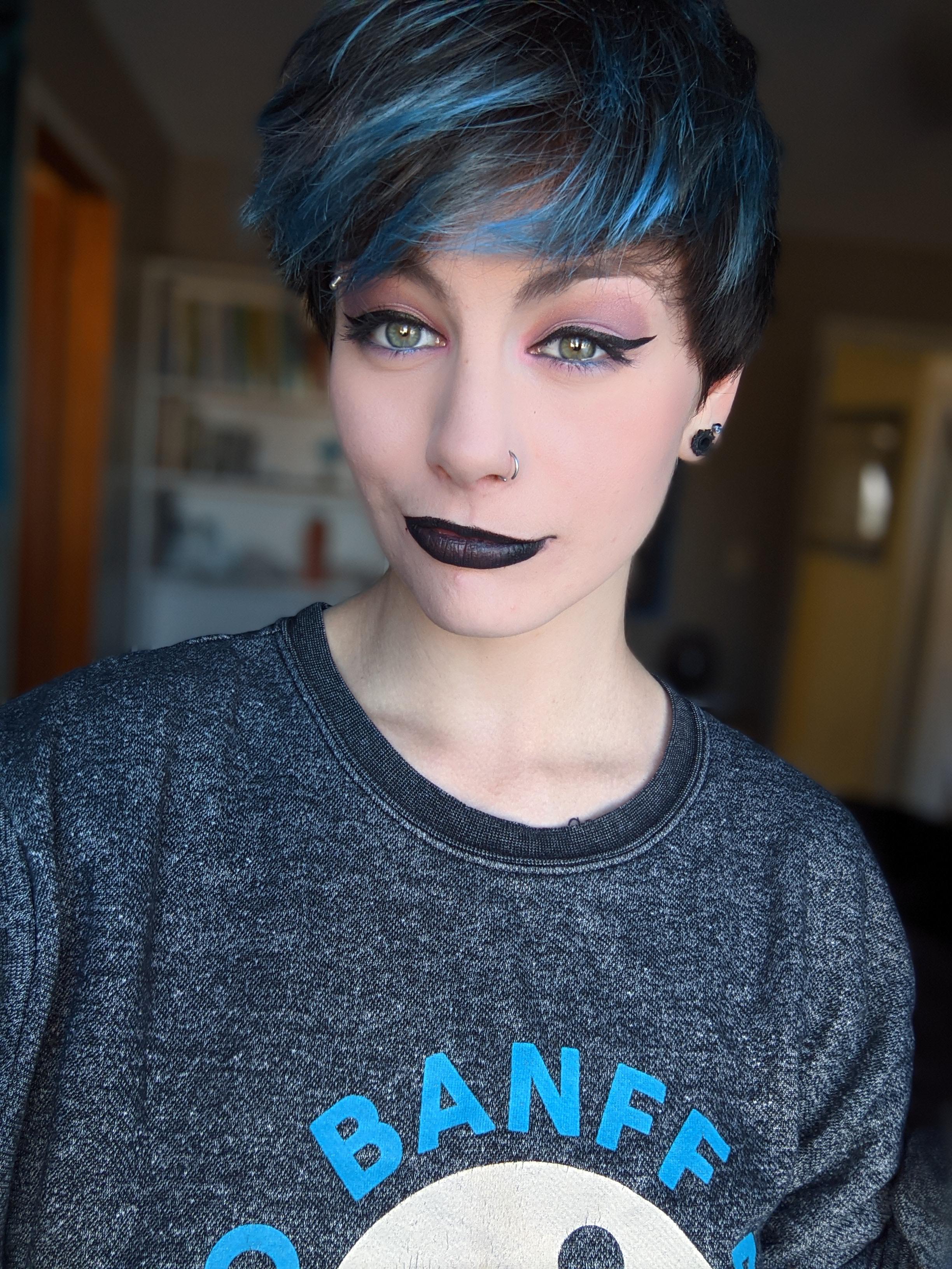 Feeling like a cute lil goth girl. | Scrolller