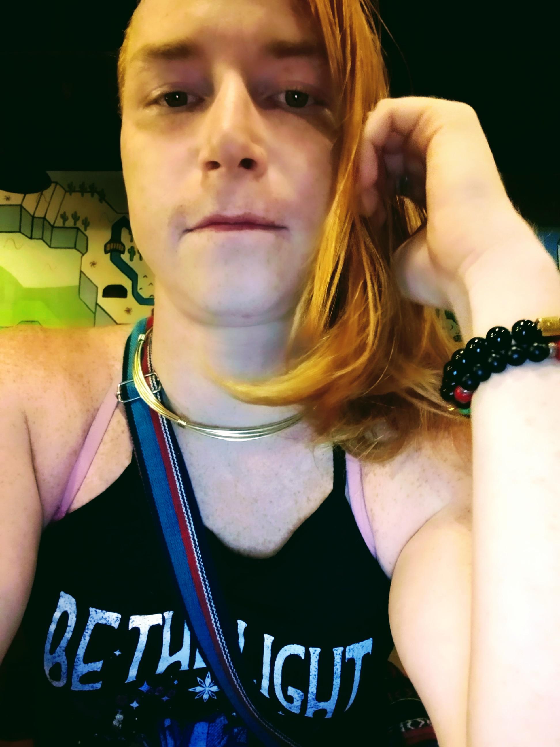 Feeling like the cute girl at the bar by herself. | Scrolller