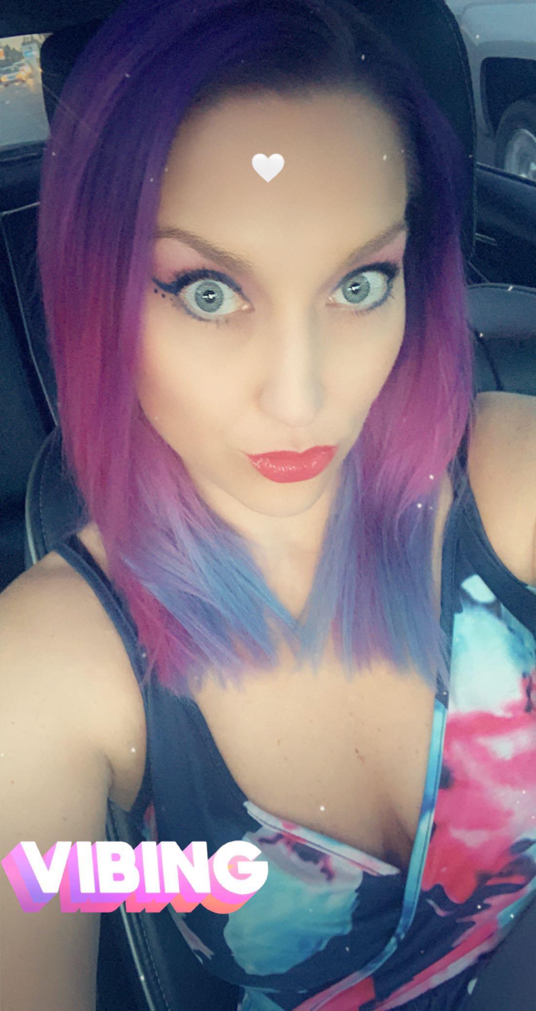 Feeling Myself | Scrolller