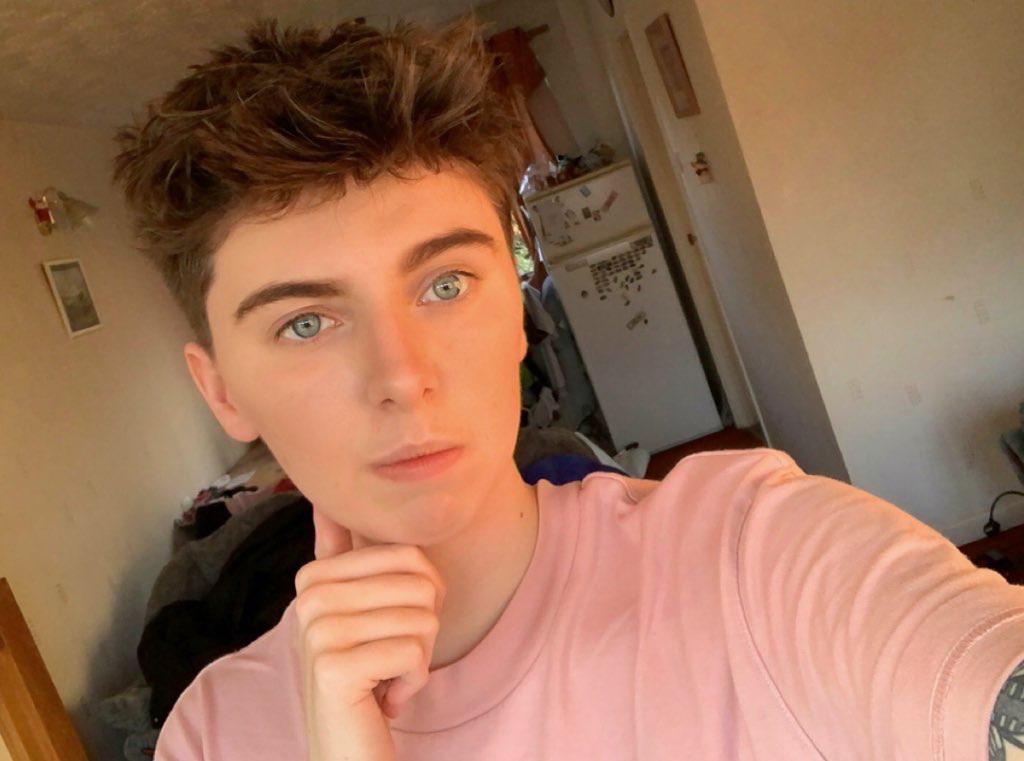 feeling pretty in pink | Scrolller