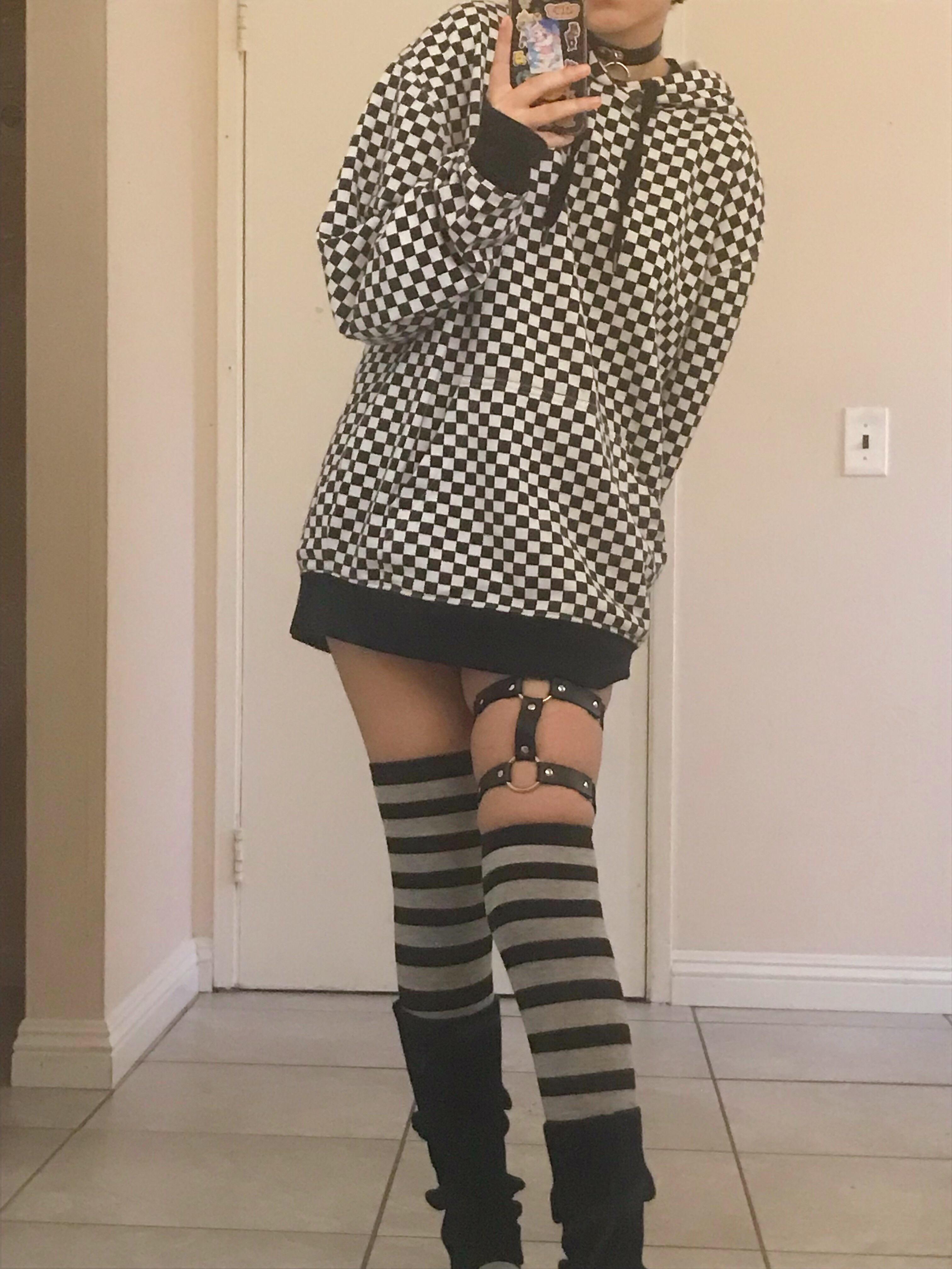 feeling very comfy in this outfit c: 💗 | Scrolller