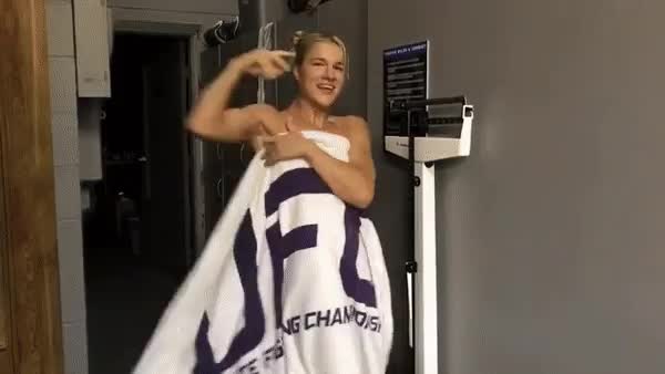 Felice Herrig | Scrolller