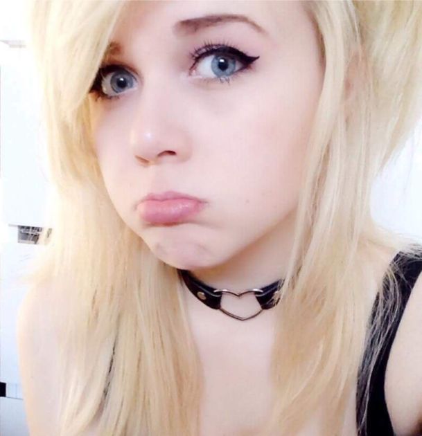 Felt cute, am i passable? | Scrolller