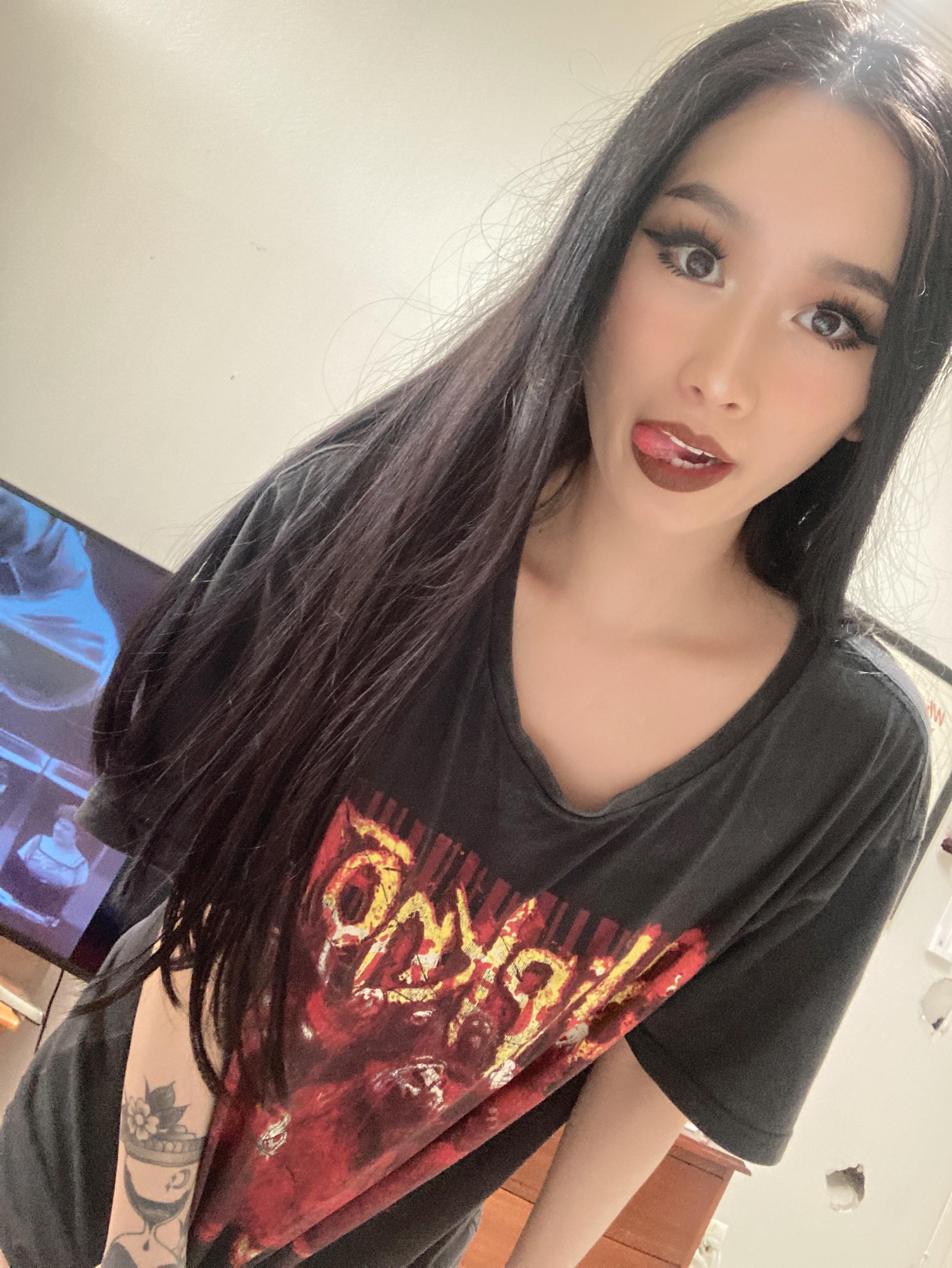 Just a silly girl pulling a silly face | Scrolller