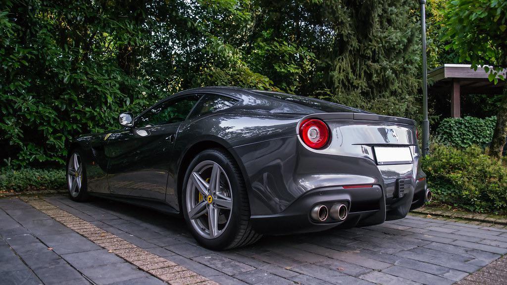 Ferrari F12berlinetta | Scrolller