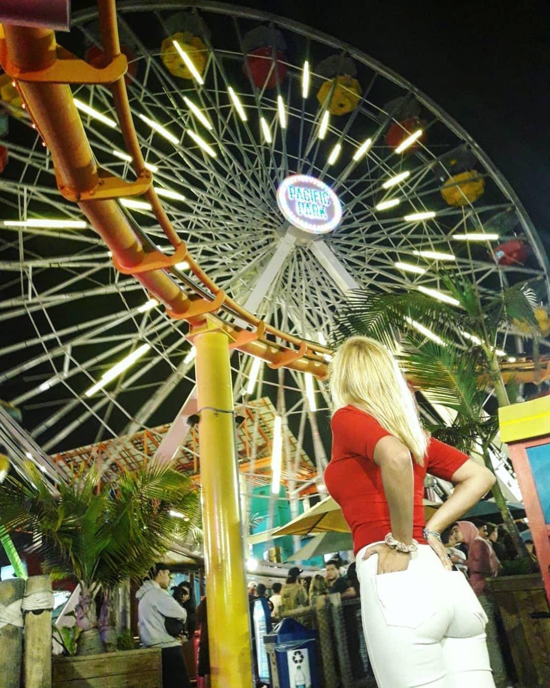 Ferris Wheel | Scrolller