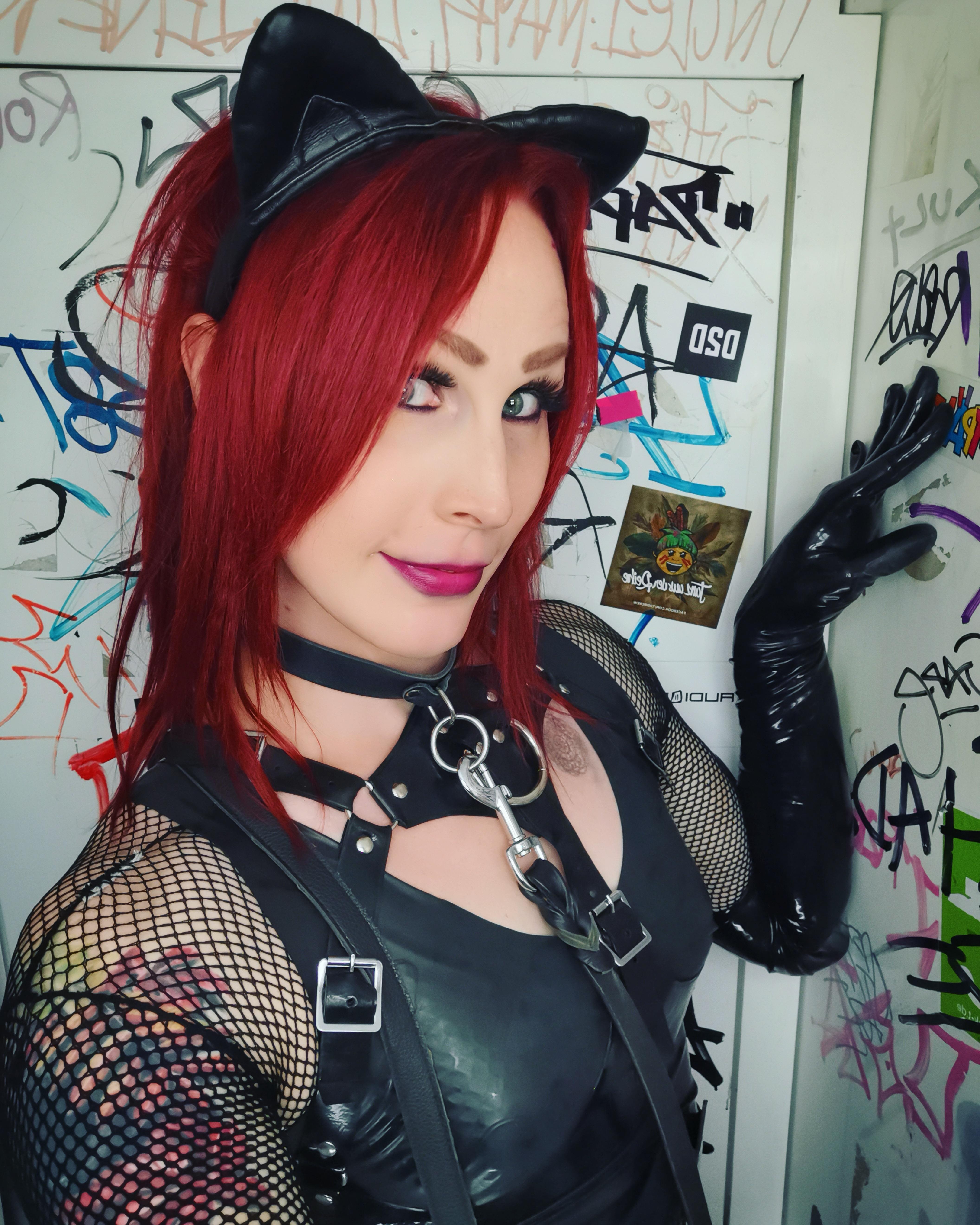 Fetish goth trans slut here hi | Scrolller