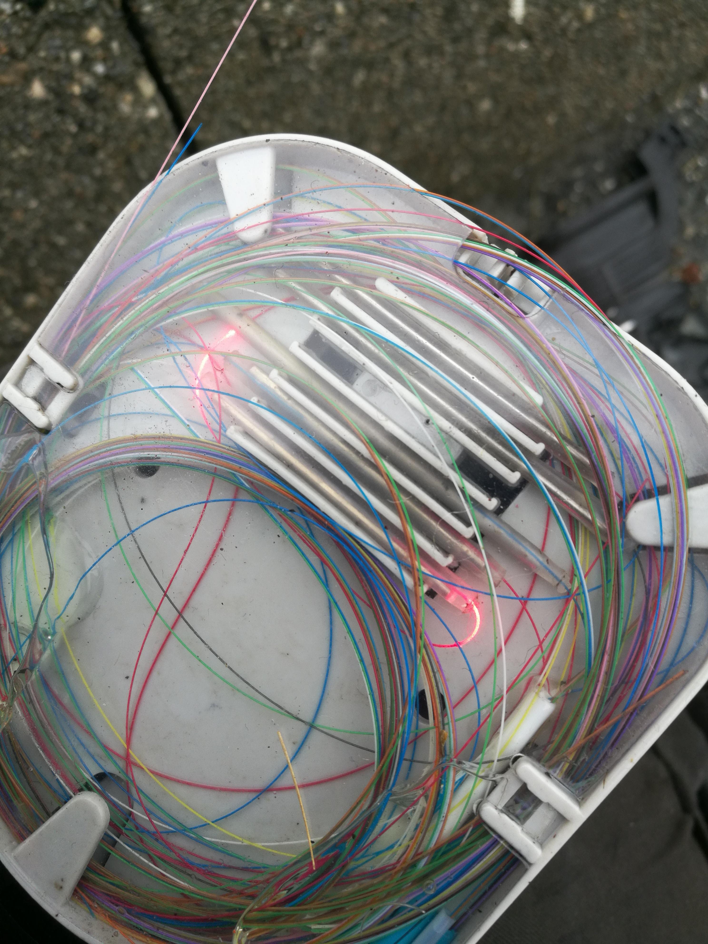 Fiber optic splicing is not for everyone apparently... | Scrolller